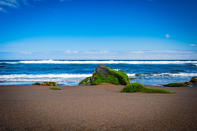 The most popular beaches in the Azores - GuidEurope
